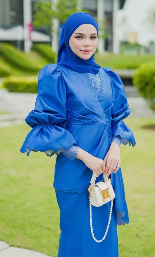 Hijabistahub Aerisa Kurung, Women's Fashion, Muslimah Fashion, Baju ...