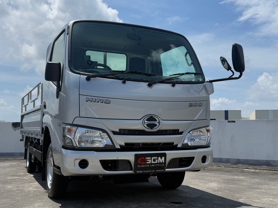 Hino XZU710R 14FT WID CAB 5T MT Manual, Cars, Commercial Vehicles, Used on Carousell