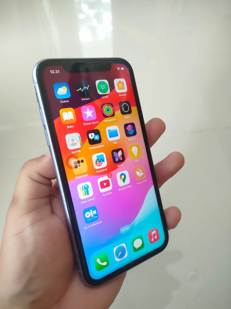 Iphone 11 64gb mulus kelengkapan hp casan, Telepon Seluler & Tablet, iPhone, iPhone 11 Series di ...