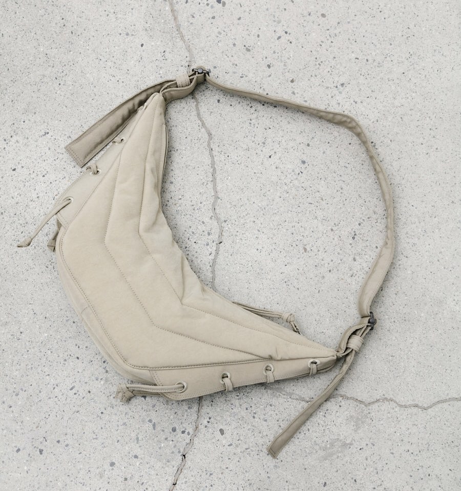 Lemaire soft game bag color: clay (new with tag, with receipt), 男裝, 袋 ...