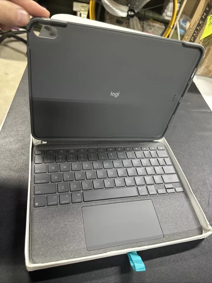 Logitech Combo Touch Backlit Detachable Keyboard Case for iPad SRP $199 ...