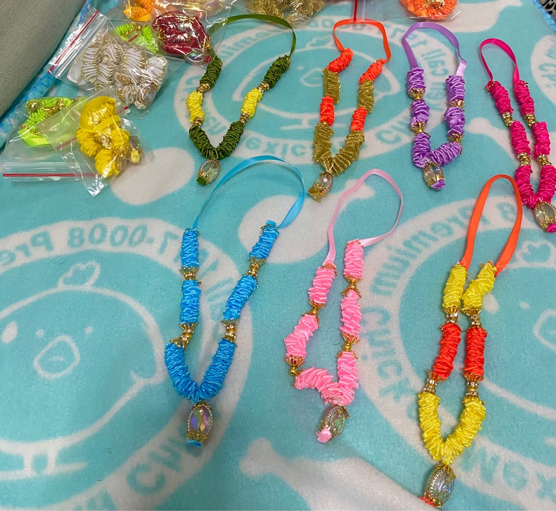 Mini garlands, Women's Fashion, Jewelry & Organisers, Necklaces on ...