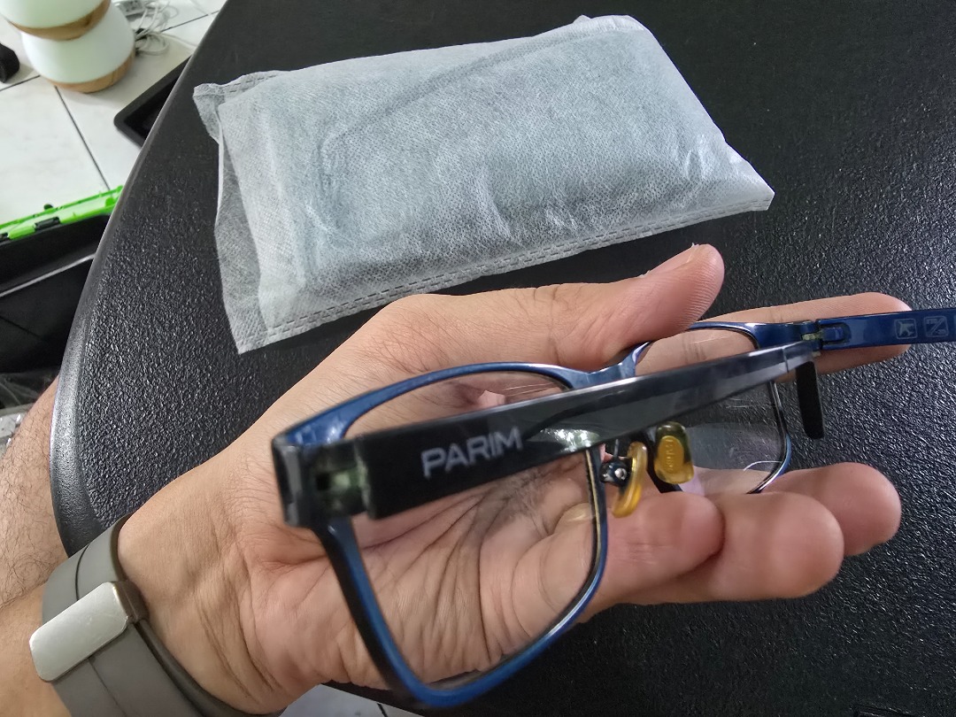 Parim Air7 Eye Glasses Frame, Everything Else, Others on Carousell