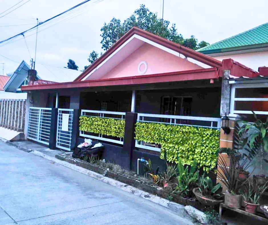Rush Resale House and Lot For Sale in Bgy. Magliman San Fernando ...