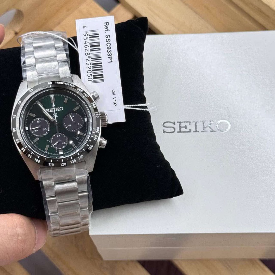 Seiko Prospex Deep Green SSC933P1, Luxury, Watches on Carousell