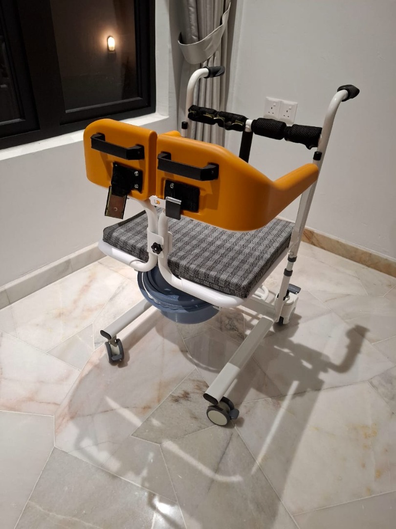 Transfer Commode Chair that was never used, Health & Nutrition ...