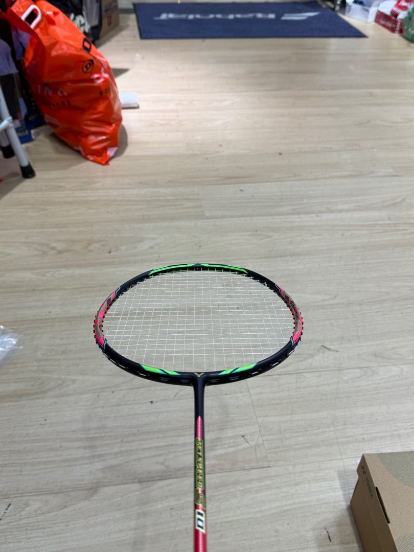 Victor JETSPEED S10 Badminton Racket, Sports Equipment, Sports & Games ...