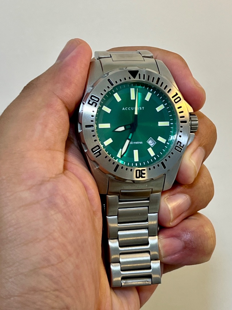 Accurist Divers Watch, Men's Fashion, Watches & Accessories, Watches on ...