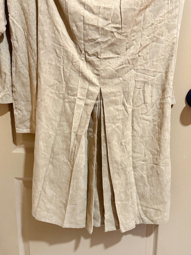 AIN NORIE CARLA KURUNG COTTON EMBOSS IN KHAKI, Women's Fashion ...