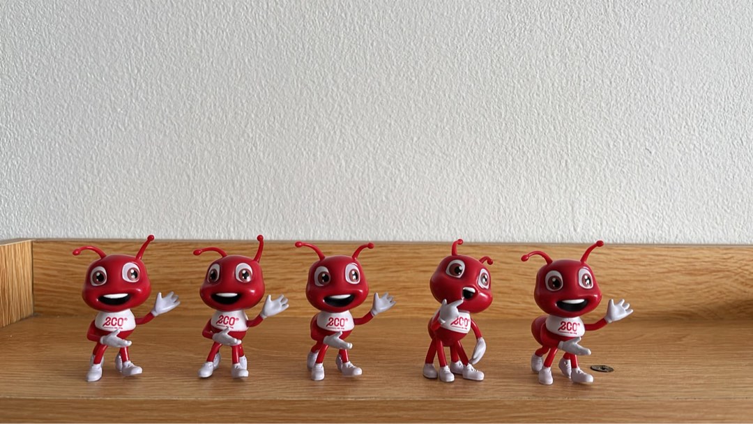 Blind box semut merah, itik dan kucing, Hobbies & Toys, Collectibles ...