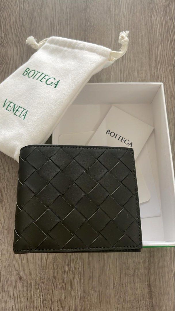 Bottega Veneta BV Men Intrecciato leather bifold wallet in Space ...