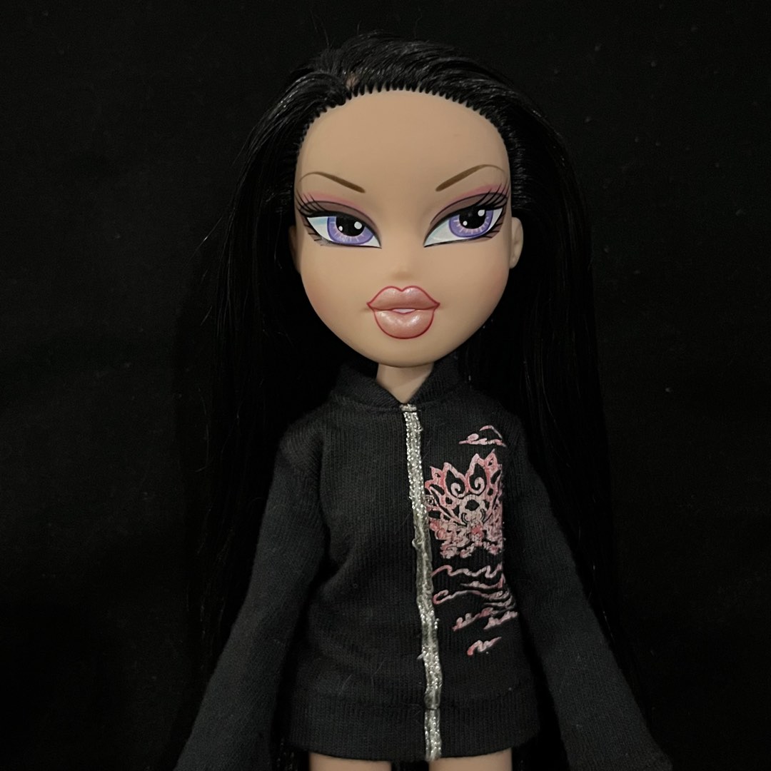 Bratz Flower Girlz Nora, Hobbies & Toys, Toys & Games on Carousell