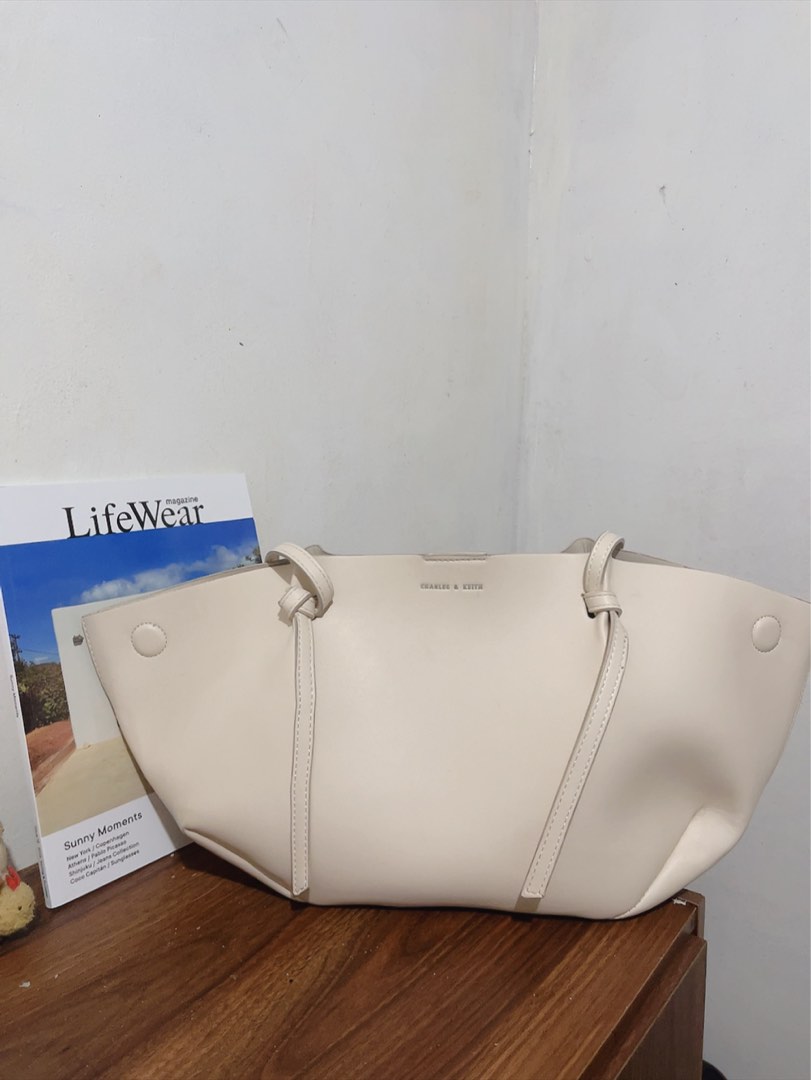 Charles and Keith Calla Tote bag in Oat, Women's Fashion, Bags ...