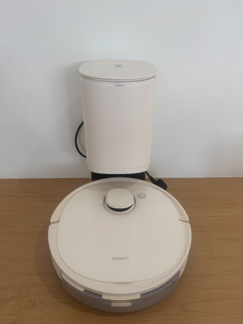 Ecovac Deebot T9 Robot Vacuum with accessories, TV & Home Appliances ...