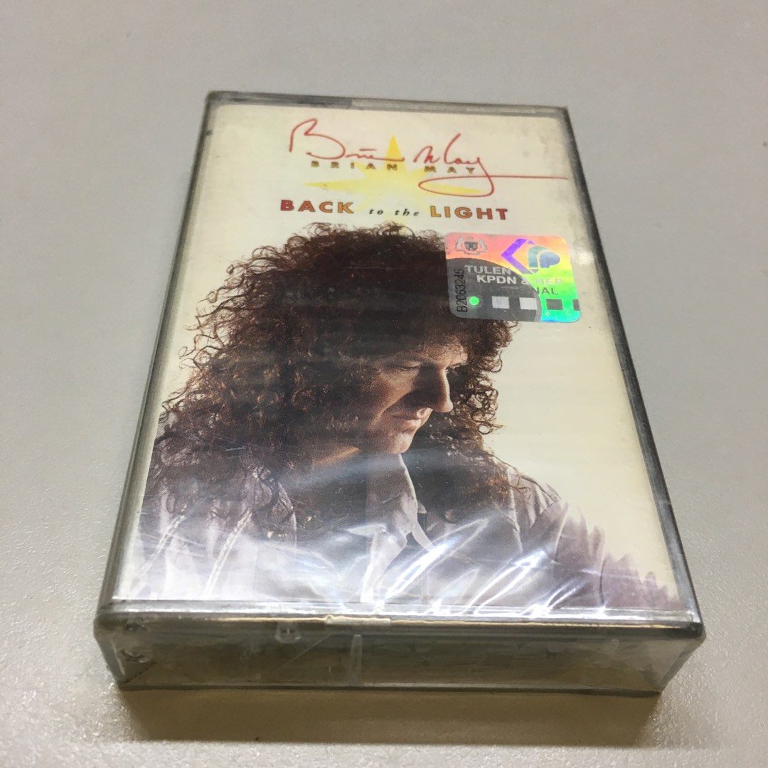 (Eng Cassette) Brian May back to the front, Hobbies & Toys, Music ...