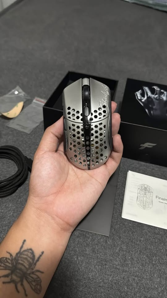 Finalmouse Starlight 12 Tenz Small, Computers & Tech, Parts ...