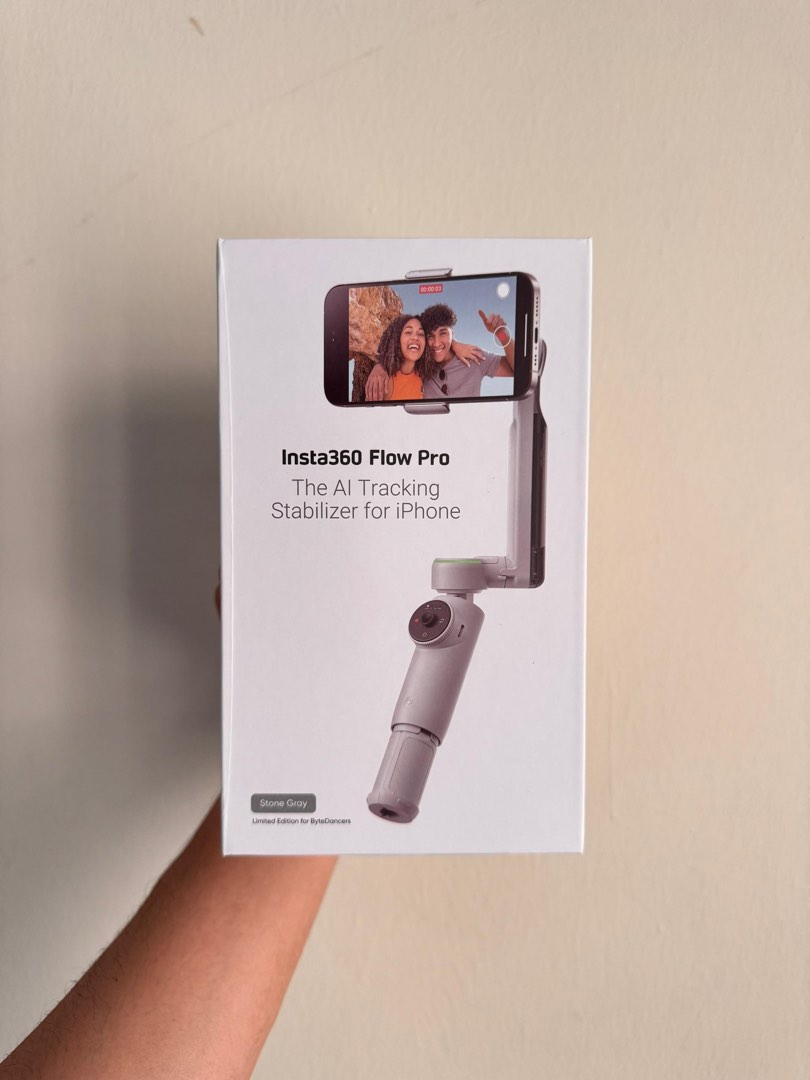 Insta360 Flow Pro - All in One Smartphone Stabiliser with AI Tracking ...