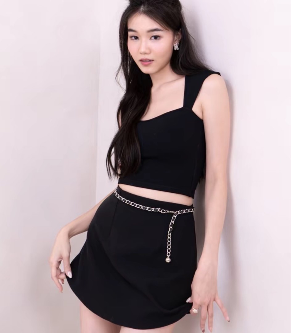 Mikayla Faith V3 curve hem skorts, Women's Fashion, Bottoms, Other ...