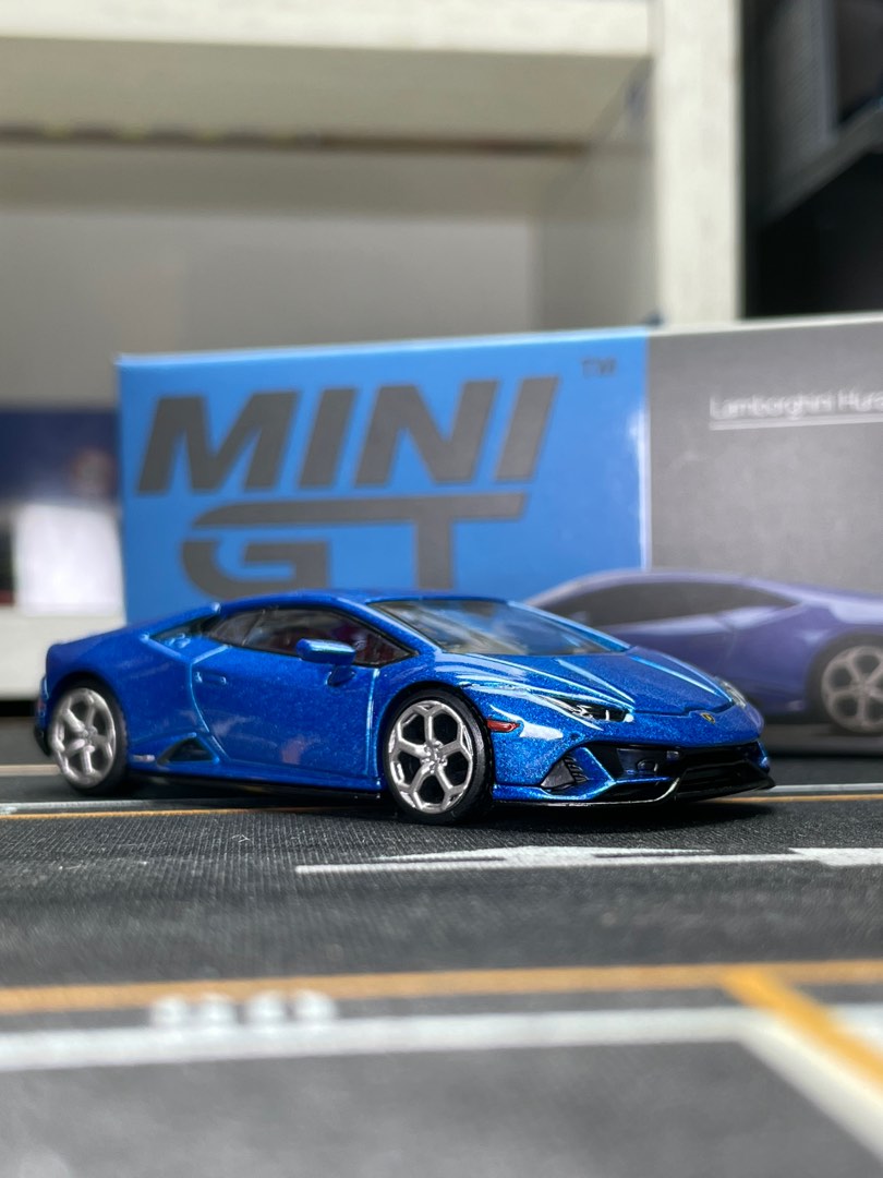 Mini GT #229 Lamborghini Huracan EVO blu eleos biru metallic blue ...