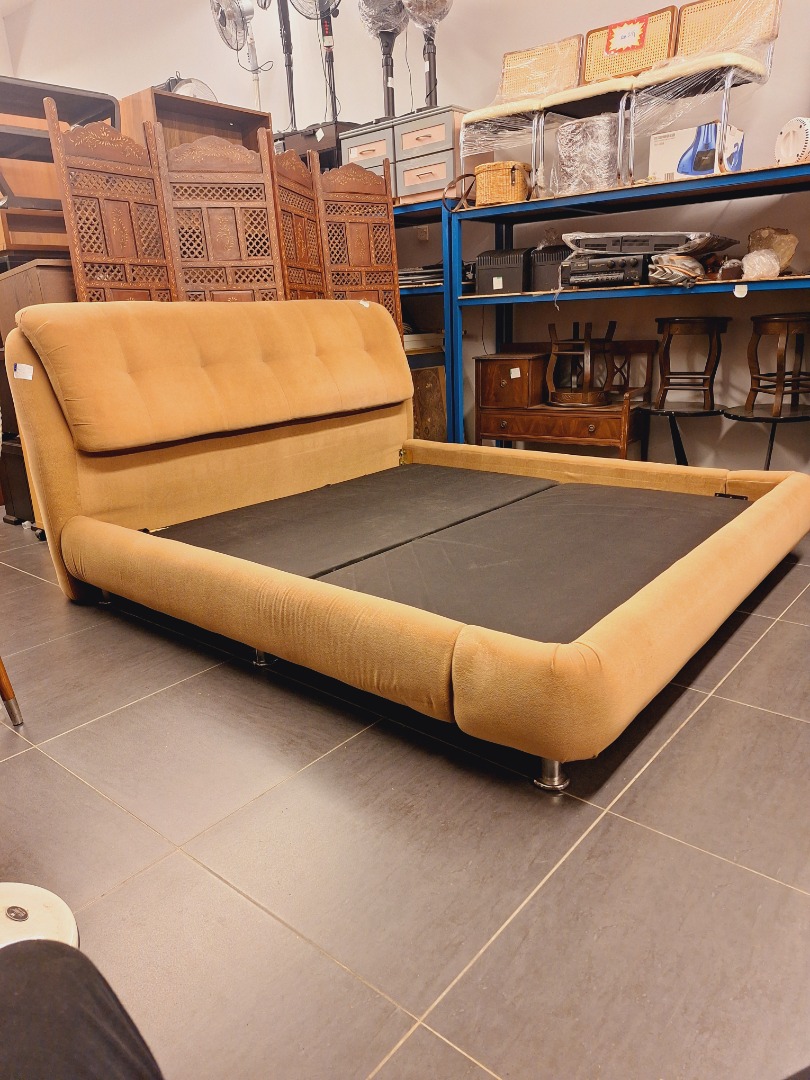 Modern Soft Brown Divan King Sized Bedframe | Rangka Katil Bersaiz King ...