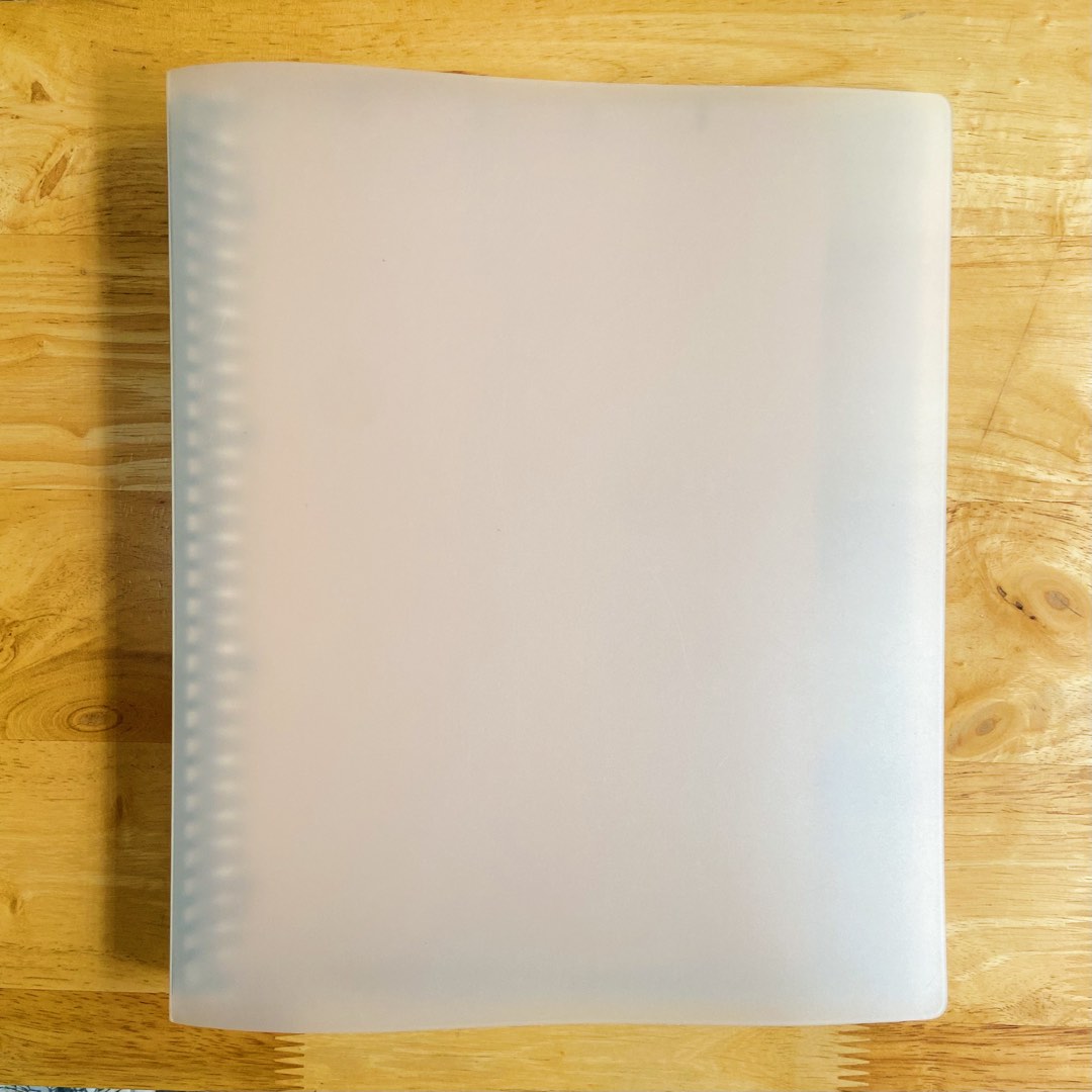 MUJI A4 Binder with Free Dividers and Looseleaf Paper, Hobbies & Toys ...