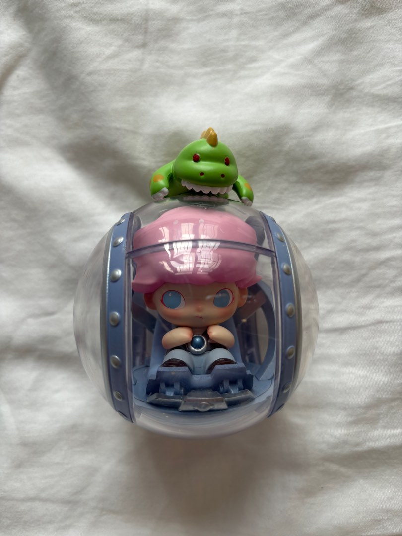POP MART Dimoo Jurassic World - Spherical Tour Bus, 興趣及遊戲, 玩具 & 遊戲類 ...