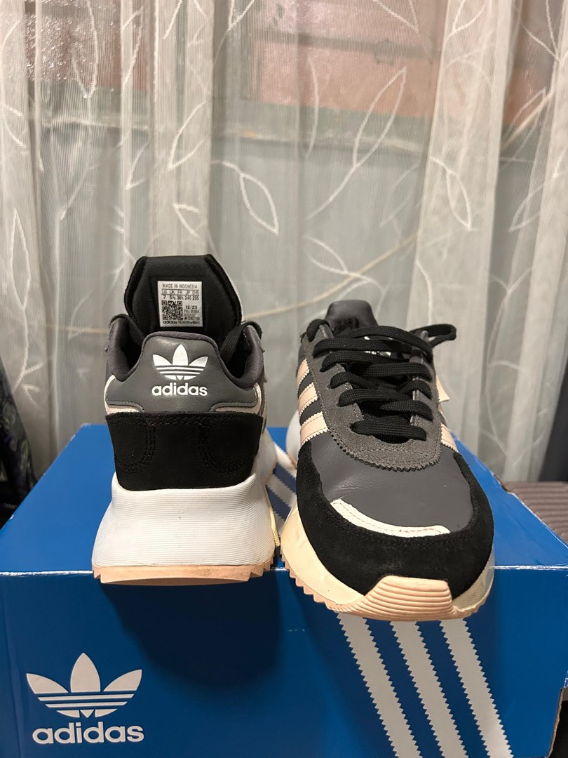 Retropy F2 Women, Women's Fashion, Footwear, Sneakers on Carousell