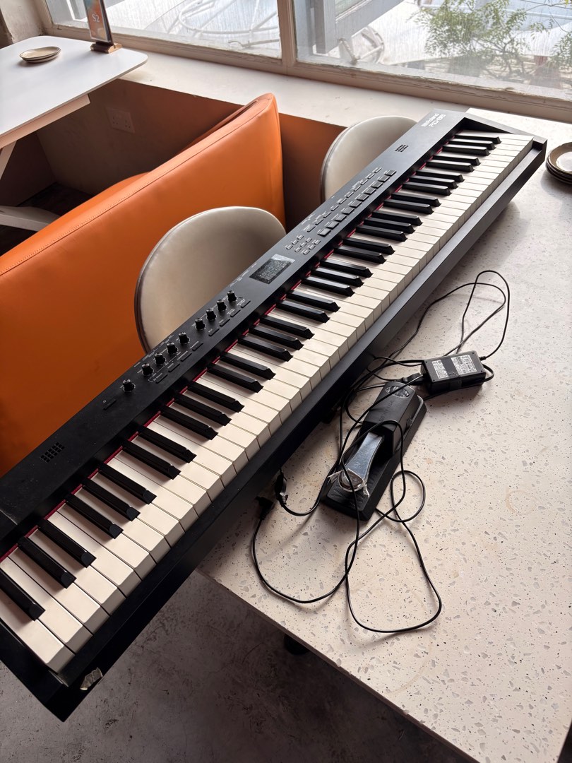 Roland RD88 Stage Keyboard, Hobbies & Toys, Music & Media, Musical ...