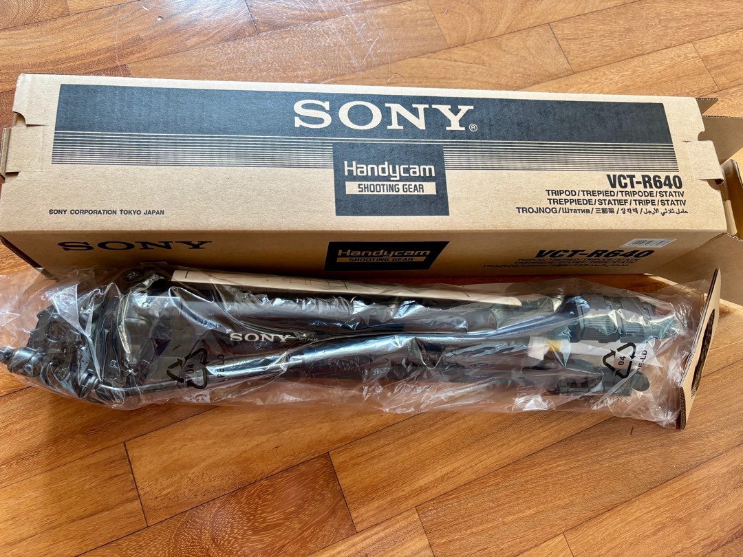Sony VCT-R640 Light Weight Tripod, Photography, Photography Accessories, Tripods & Monopods on ...