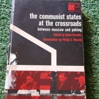The Communist States at the crossroads, Buku & Alat Tulis, Buku di ...