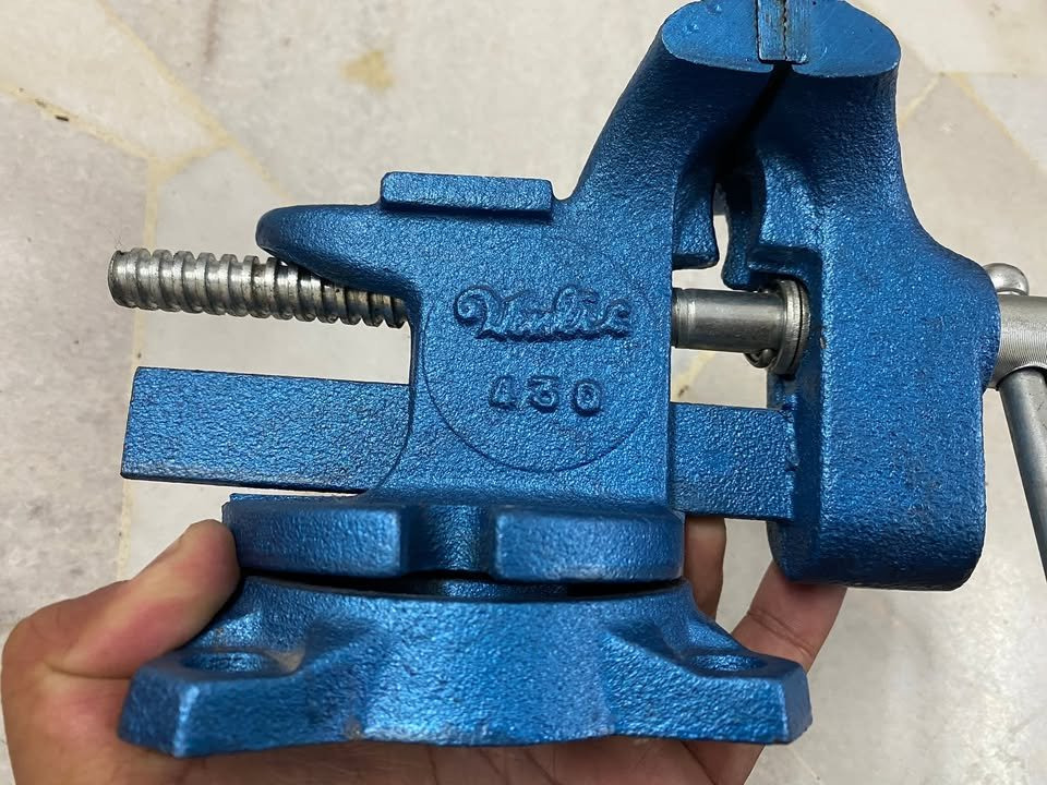 Venlic No.430 Bench Vise, Hobbies & Toys, Collectibles & Memorabilia ...