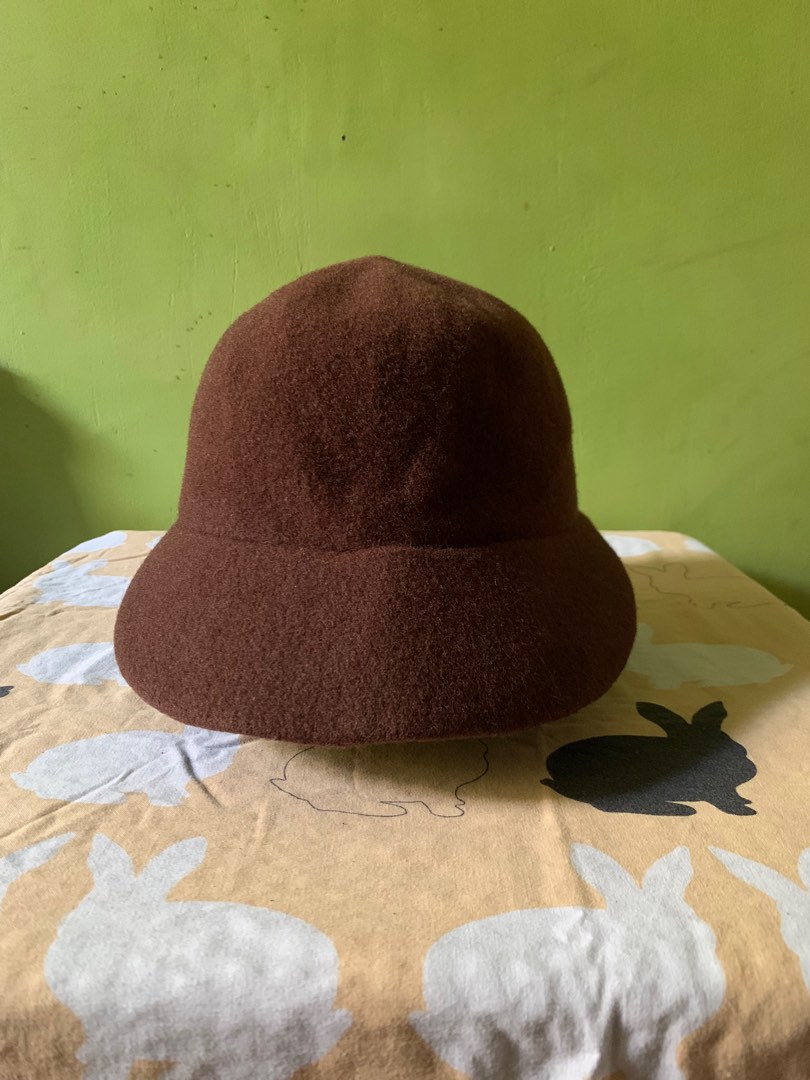 Vintage 1990s Kangol big brim cap, Men's Fashion, Watches & Accessories, Caps & Hats on Carousell