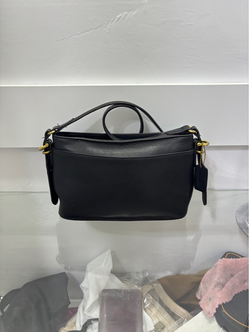 Vintage Coach Equestrian Zip 9802, Luxury, Bags & Wallets on Carousell