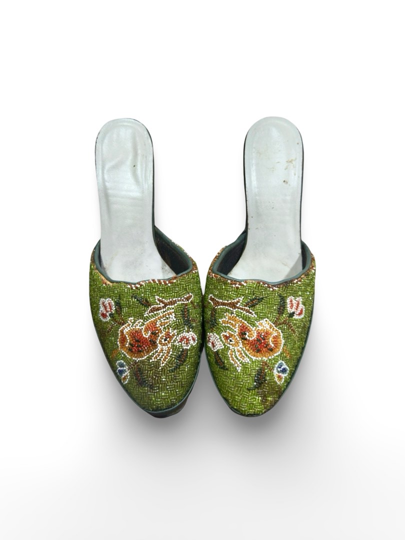 * Vintage * Old Nyonya Manik shoes ( Good condition ), Hobbies & Toys ...