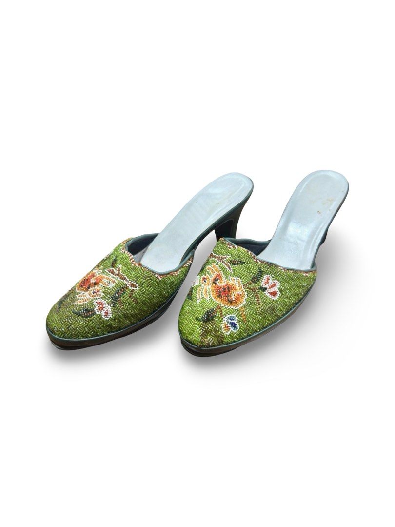 * Vintage * Old Nyonya Manik shoes ( Good condition ), Hobbies & Toys ...