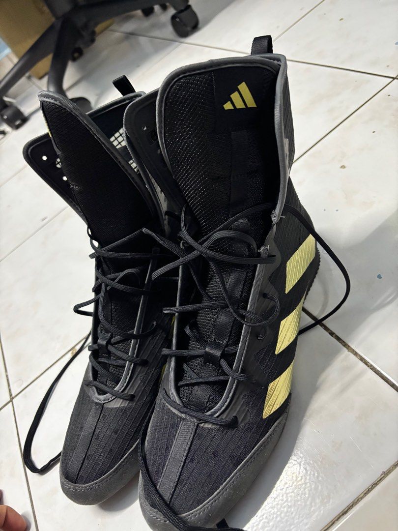 Adidas box hog 4, Men's Fashion, Footwear, Casual shoes on Carousell