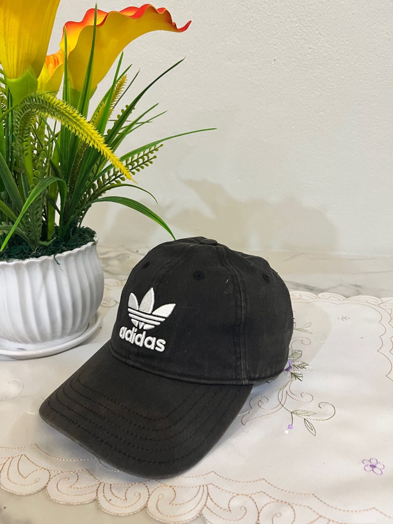Adidas bunga (original), Men's Fashion, Watches & Accessories, Cap ...