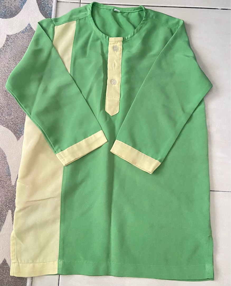 Baju Uniform Pasti Saiz S & Tudung, Women's Fashion, Dresses & Sets ...