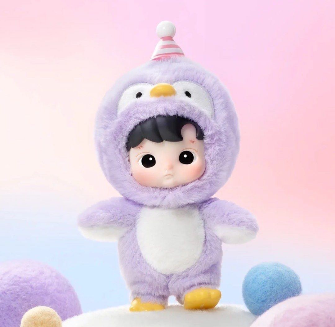 BNIF Popmart Hacipupu Snuggle with you secret Kiss Penguin, Hobbies ...