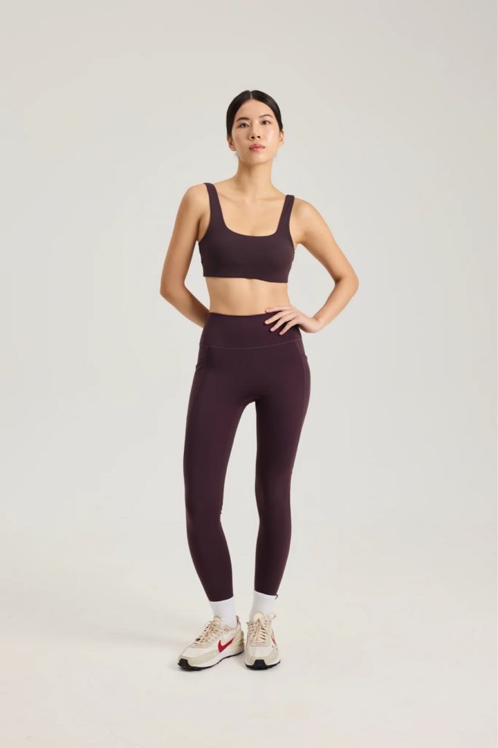 BNWT Anya Active Reversible All Day Bra in Grape, Women's Fashion ...