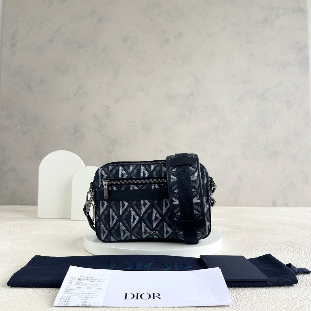 Dior safari diamond logo safari bag#R1, Barang Mewah, Tas & Dompet di ...