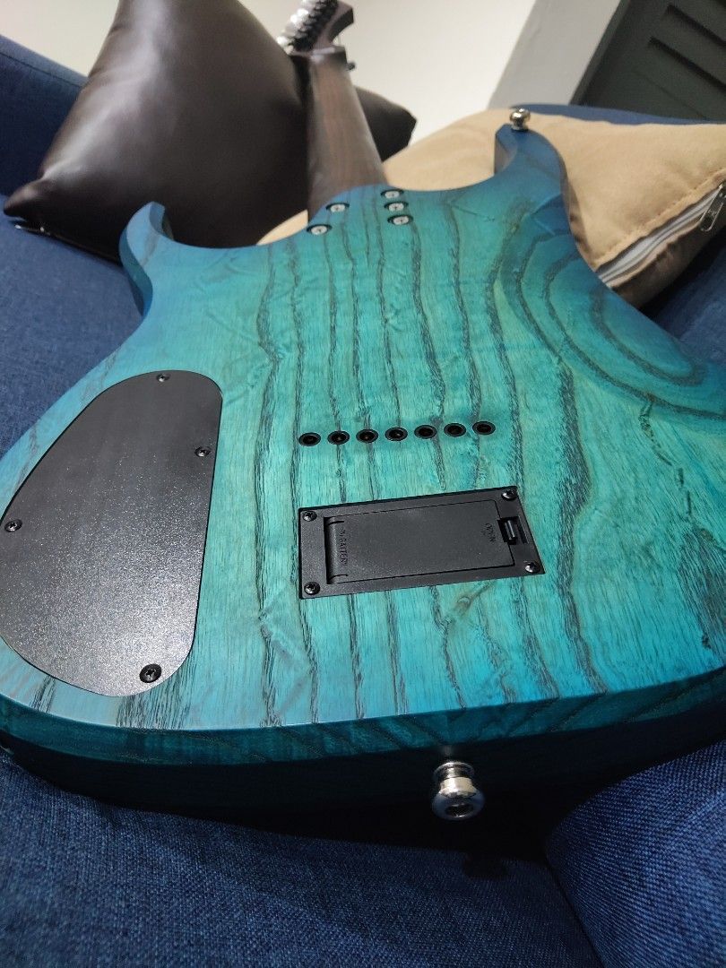 GOC VALKYRIE 7 GUITAR, Hobbies & Toys, Music & Media, Musical ...