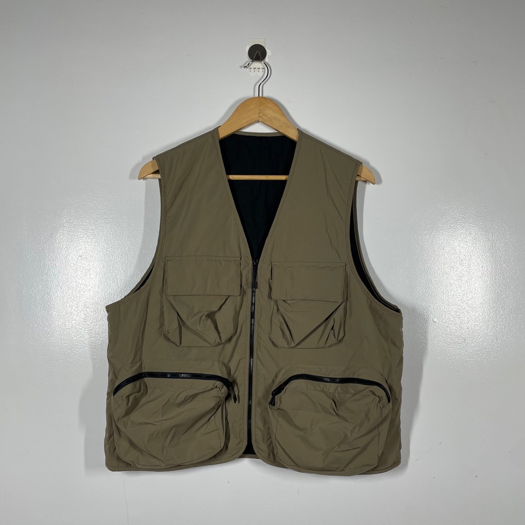 GU Japan Utility Vest, Men's Fashion, Tops & Sets, Vests on Carousell