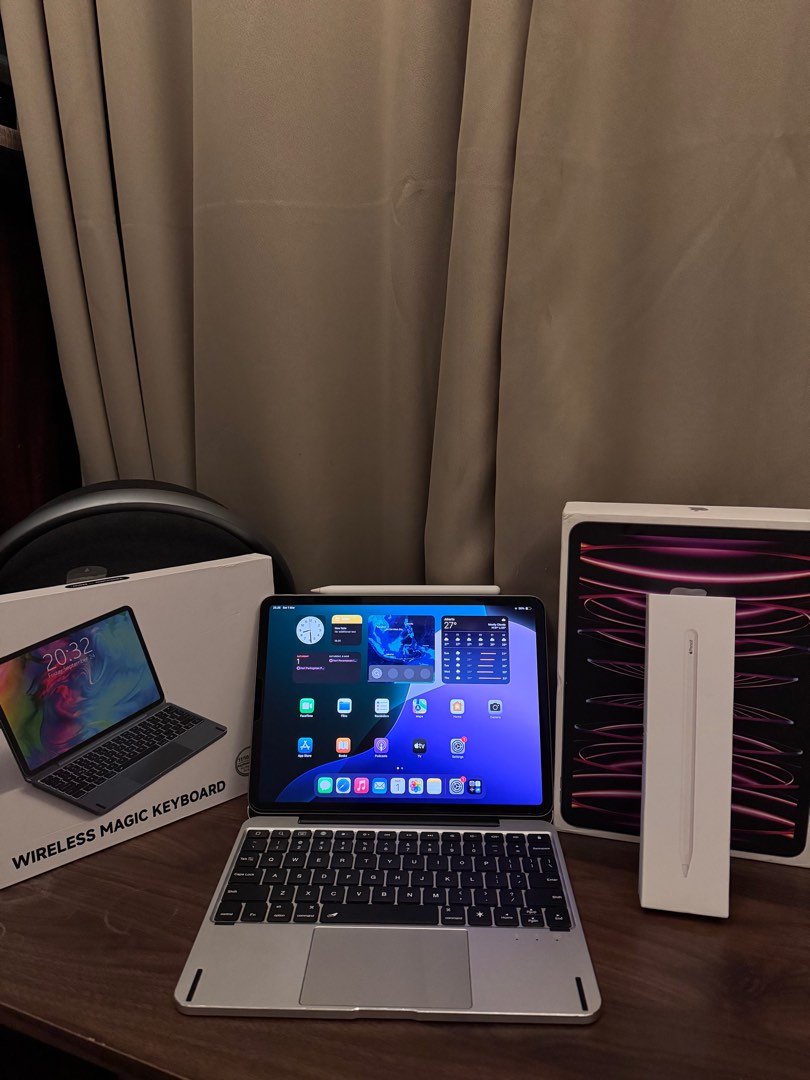 ipad pro gen 4 M2 128gb wifi only + apple pencil gen 2, Telepon Seluler ...