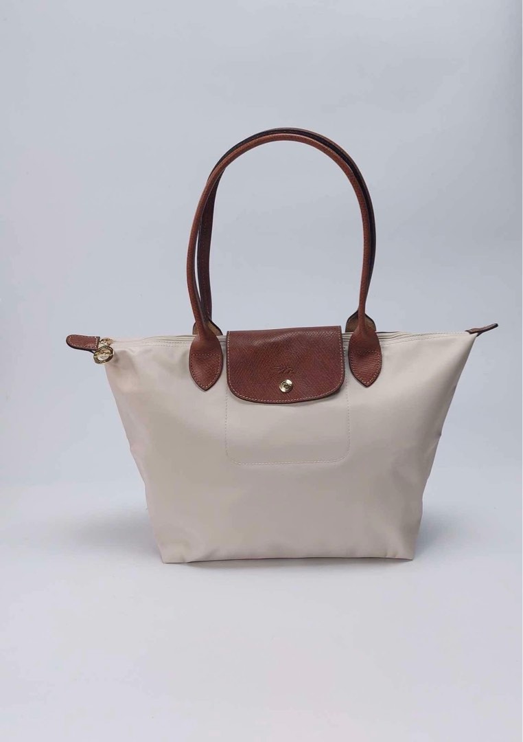 LC Medium Long Handle Paper, Women's Fashion, Bags & Wallets, Tote Bags ...