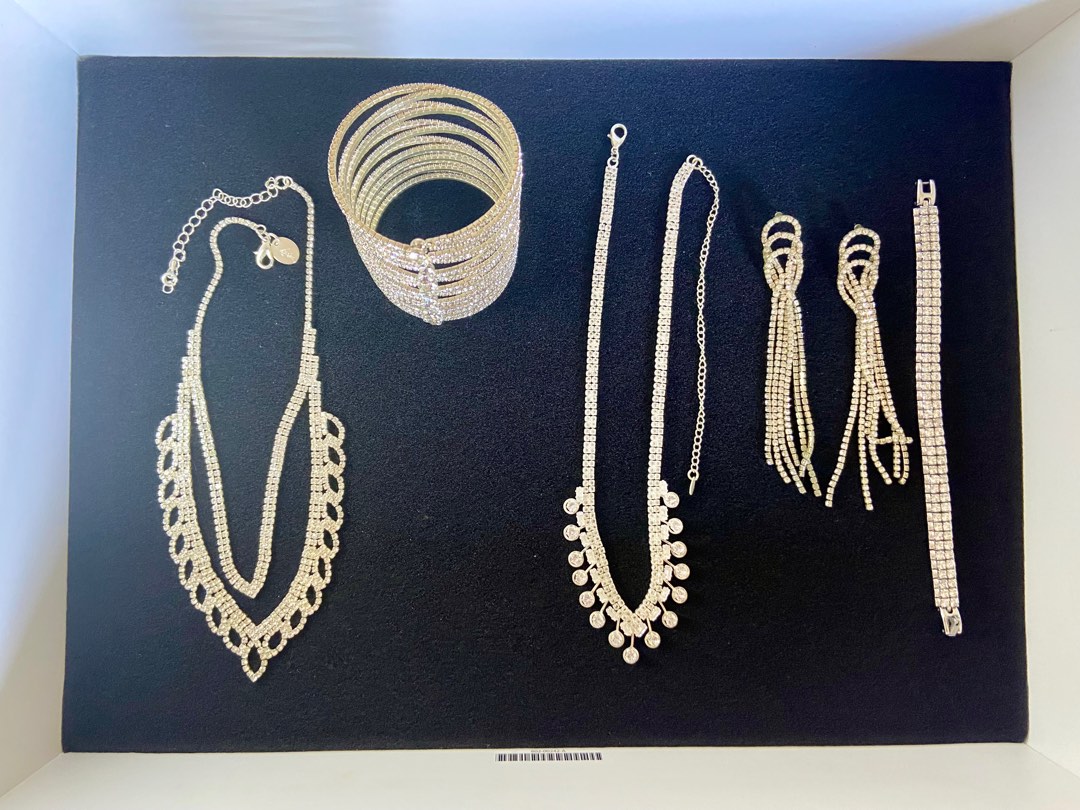 Lovisa complete Jewelry set (one time used) with a freebie, Women's ...