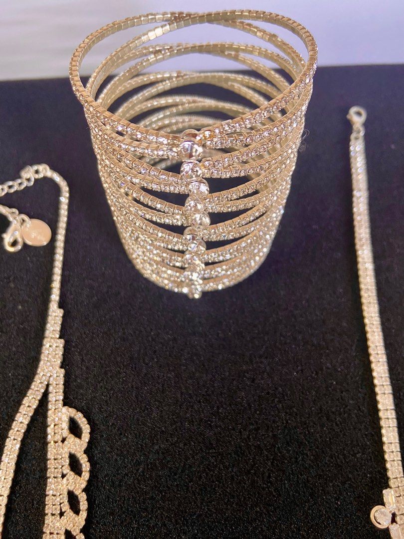 Lovisa complete Jewelry set (one time used) with a freebie, Women's ...