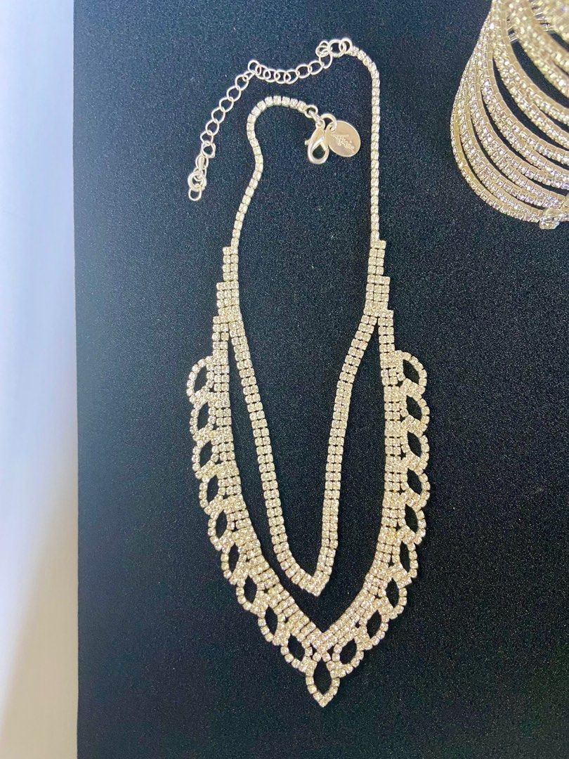 Lovisa complete Jewelry set (one time used) with a freebie, Women's ...