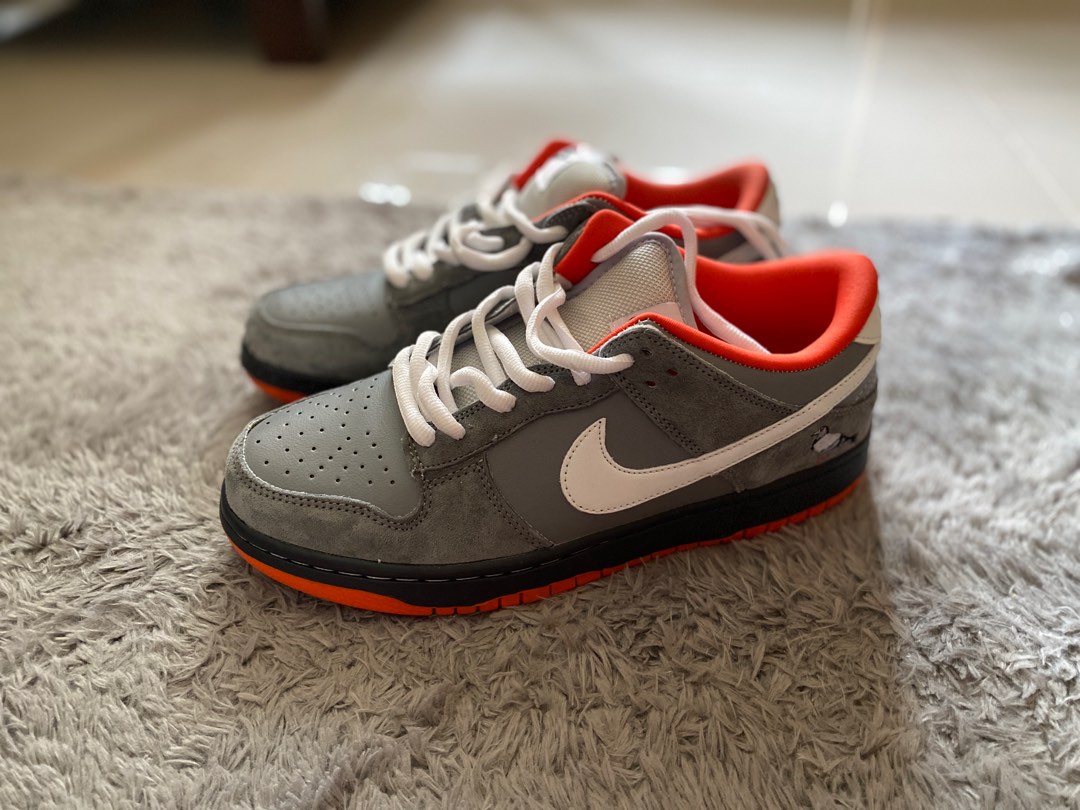 NIKE SB DUNK LOW PRO X JEFF STAPLE NYC PIGEON, Fesyen Pria, Sepatu ...