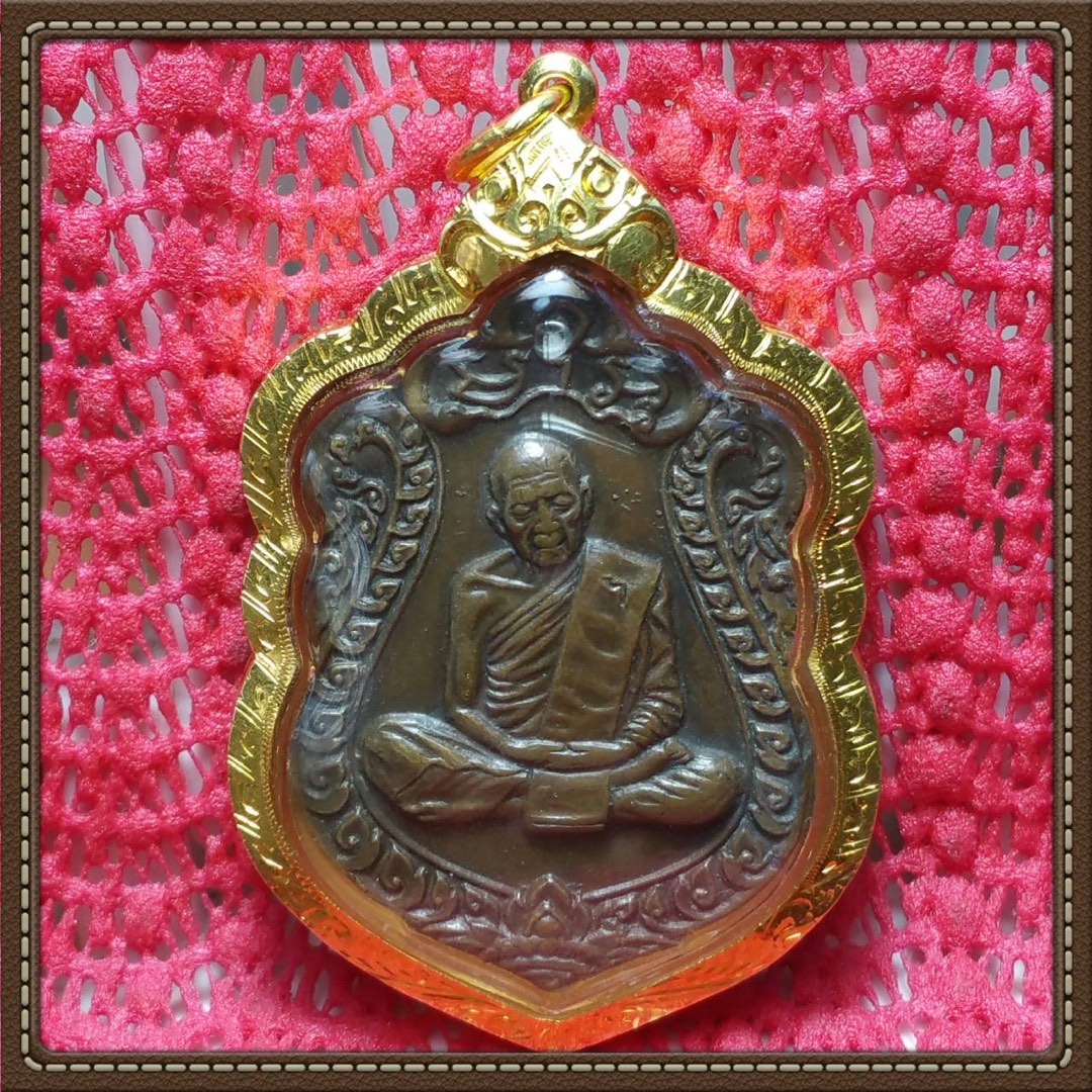 Phra Lp tim sema style wat raharnrai 2518 year gold casing, Hobbies ...